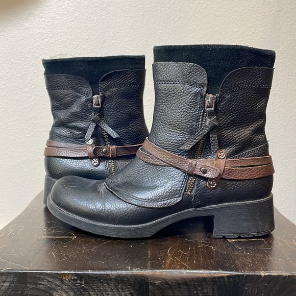 Earth | Shoes | Earth Black And Brown Ankle Boots | Poshmark